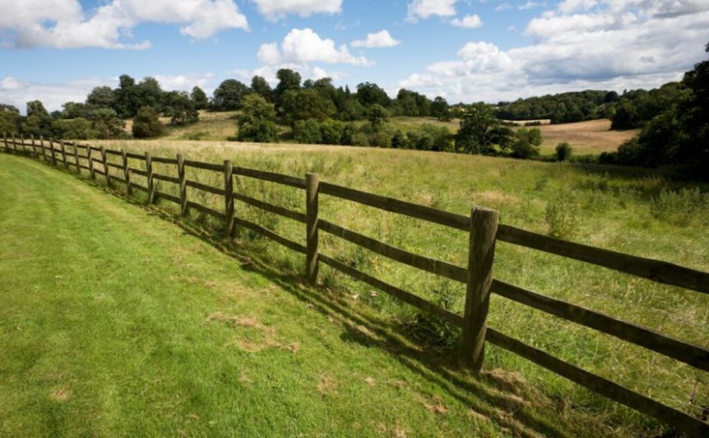 DIY Fence Installation and Maintenance on the Homestead - Countryside